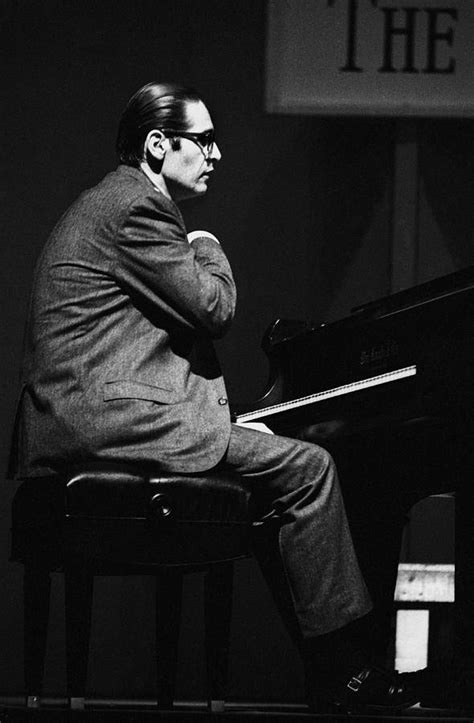 Download Bill Evans Trio Performing Live On Stage Wallpaper