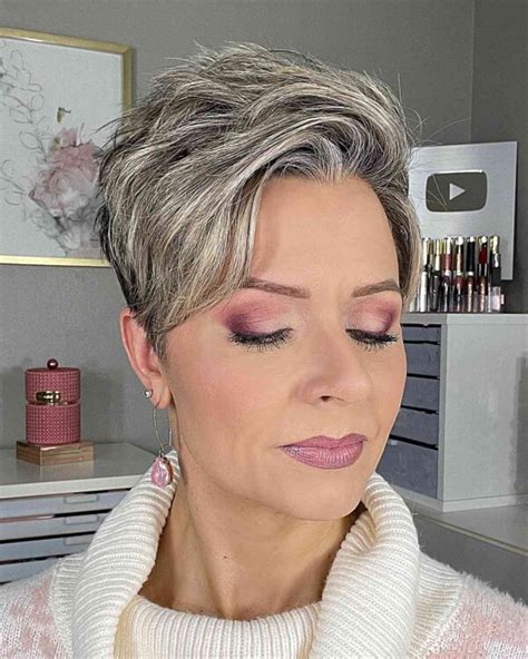 29 Long Pixie Cuts For Older Women To Look And Feel Modern