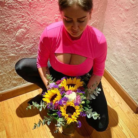 73 8 Mil Me Gusta 0 Comentarios Celia Lora Celi Lora En Instagram Muchas Gracias