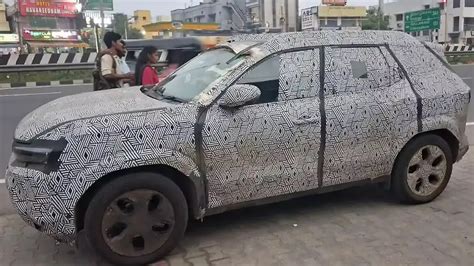 New Gen Renault Duster Spied Ahead Of Launch Carwale