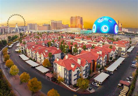 Holiday Inn Club Vacations At Desert Club Resort