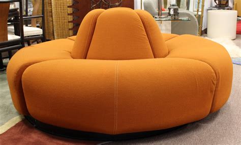 Round Settee Lobby Sofa Baci Living Room