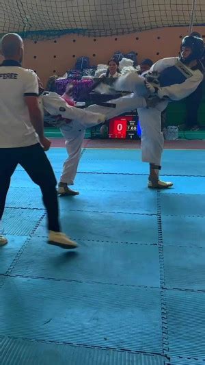 مبارزه تکواندو