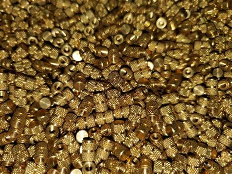 How To Select The Right Metal Inserts For Molded Plastics