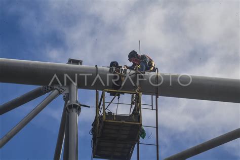 Assembly Roof Jakarta International Stage Antara Foto