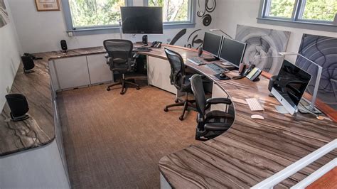How Can You Use Natural Stone Surfaces In The Office