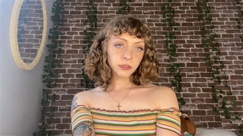 Sweetaries Gum Popping Manyvids