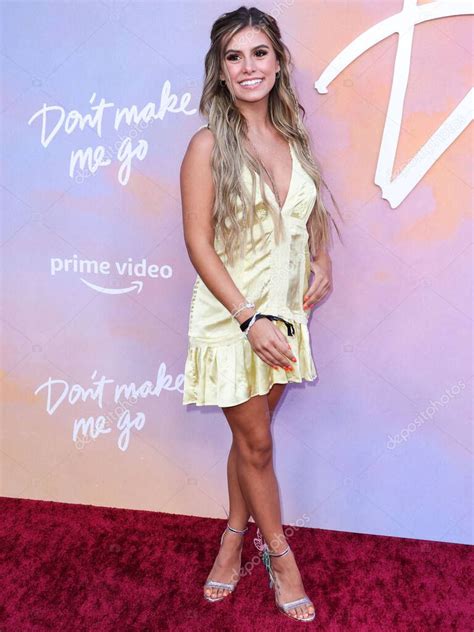 La Actriz Estadounidense Madisyn Shipman Llega A La Proyección Especial