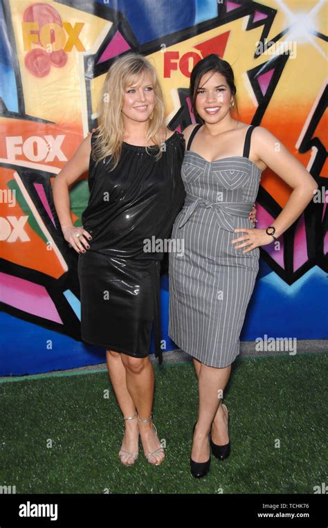 America Ferrera And Ashley Jensen Banque De Photographies Et Dimages à