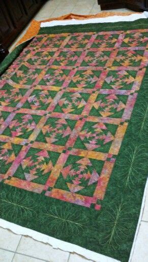 Exploding Pineapple Quilt Machine Quilted