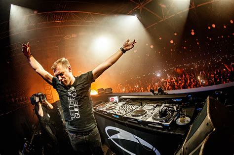 Armin Van Buuren Wallpapers 41 Images Wallpapercat