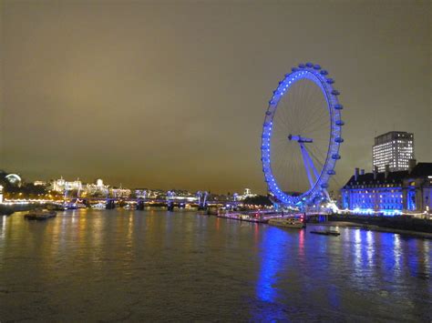 London Red Black And White Blog Literario Y Fotográfico