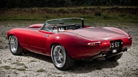 British Firm Eagle Offers Perfectly Restored Jaguar E Type Models