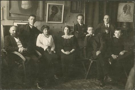 Ants Laikmaa õpilastega Ajapaik