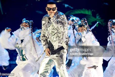 Daddy Yankee Photos And Premium High Res Pictures Getty Images