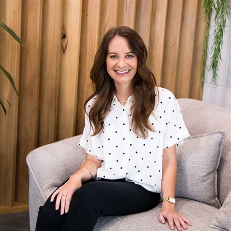 Simone De Beer Mana Real Estate