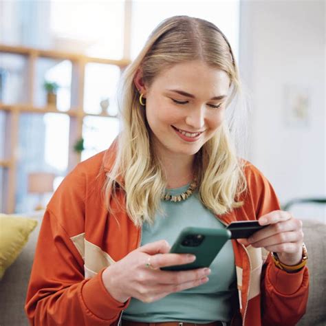 Financially Responsible 23 Year Old Shares 3 Things That Keep People In Their 20s Broke Yourtango