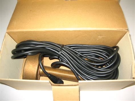 Furuno 520 5msb 50200 Khz 600 Watt Bronze Thru Hull Transducer 3 Pin