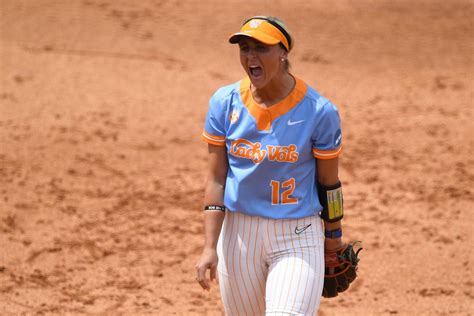Tennessee Softball Shortstop Mackenzie Donihoo Medically Retires Before Final Season