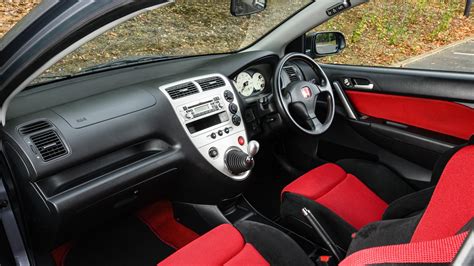 Driving The Classics Honda Civic Type R Ep3