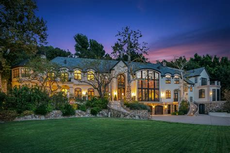 Explore Gene Simmons House An Incredible Beverly Hills Mansion On