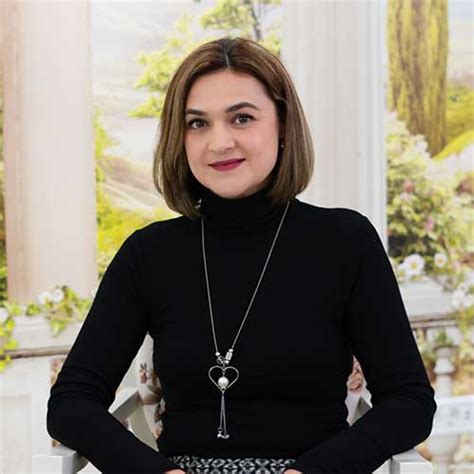 Alexandra Popovici Clinica Marfil Cursuri și Terapie