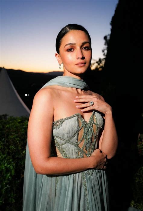 Alia Mommy 😋😍 Raliabhattt