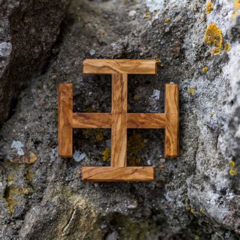 Croix Scoute Murale En Olivier 10 X 10 Cm