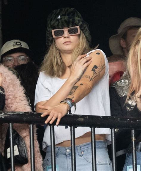 Victoria Beckham Pestered By Fellow Celeb As She Begged Please Stop Celebrity News