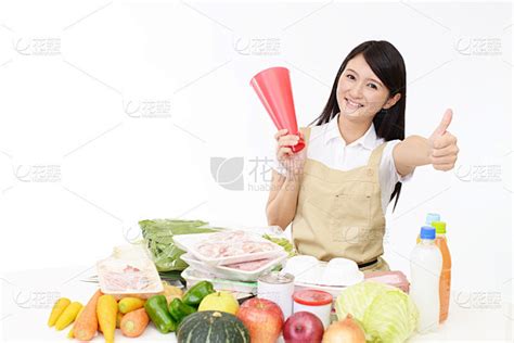 微笑的家庭主妇