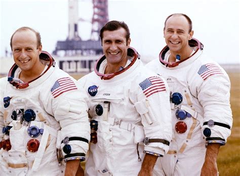 Egyptian Geographic Observed 12 Astronauts Story Walked On The Moonscape