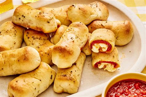 West Virginia Pepperoni Rolls Recipe