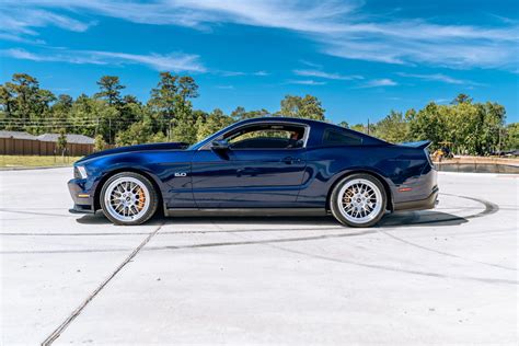 Ford S197 Mustang Gt With 19 Ml 10rt Wheels In Machined Lip Brushed Clear