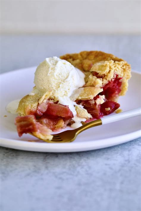 Best Classic Rhubarb Pie Recipe Perfect Crust Cucina By Elena