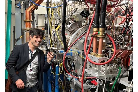 Adjusting Accelerators With Help From Machine Learning Shunlongwei Co