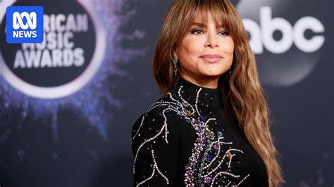 American Idols Paula Abdul Sues Former Co Star Nigel Lythgoe For