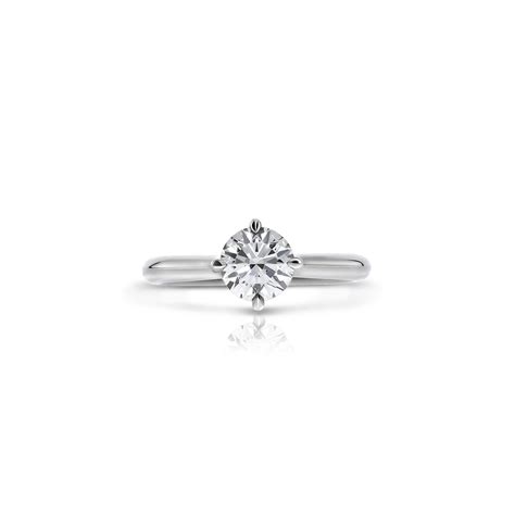 Lekton Four Claw Compass Set Solitaire Engagement Ring