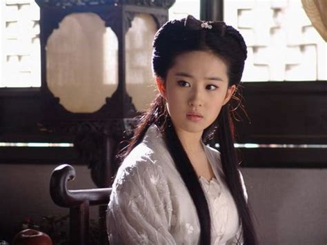 深度剖析为什么 Python 中整型不会溢出？