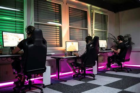 Turning Pixels Into Profits How To Earn Money By Playing Video Games Uvig