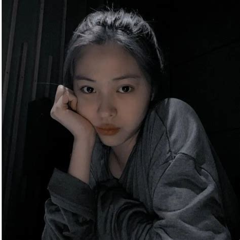 •dari• Dariii Ym • Threads Say More