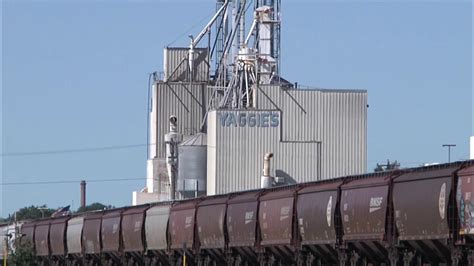 Grain Transportation System Handling Record Crop Youtube