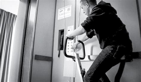 The First Probe In The Elevator People Who Wanted To Use The Elevator Download Scientific