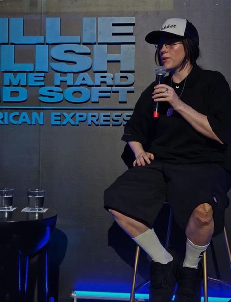 Billie Eilish Award Show Outfits Billie Eilish Jorts Outfit Billie