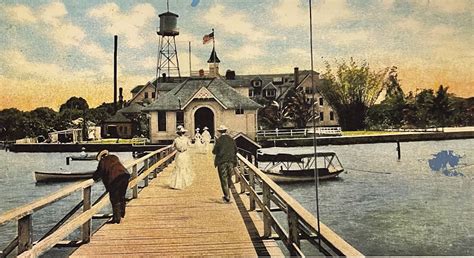 Spotlight On River Basin Muralist Ava Roeder