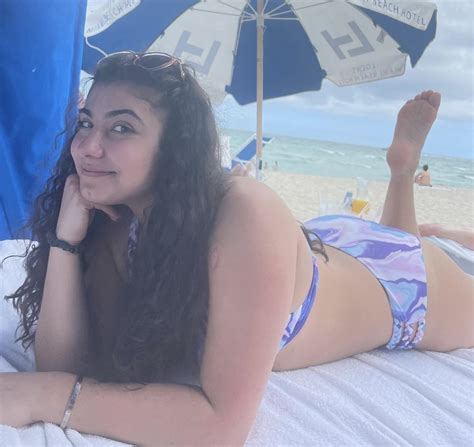 Sofia Valastros Feet