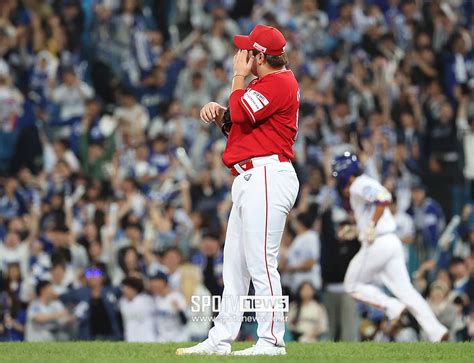포토s 백투백 홈런 허용한 이로운