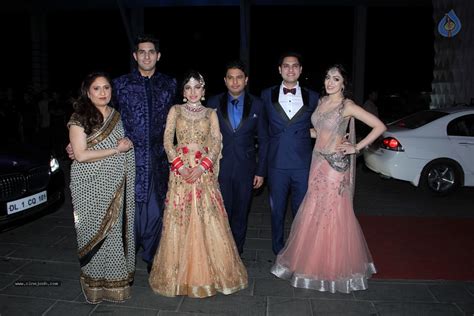 Bhushan Kumar Sister Tulasi Kumar Wedding Reception 01 Photo 19 Of 121