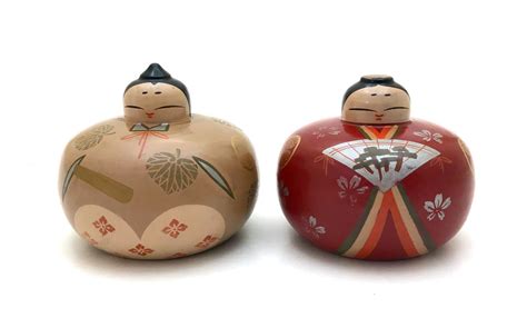 Vintage Japanese Kokeshi Wooden Ouchi Nuri Hina Doll Lacquered Emperor Mingei Arts