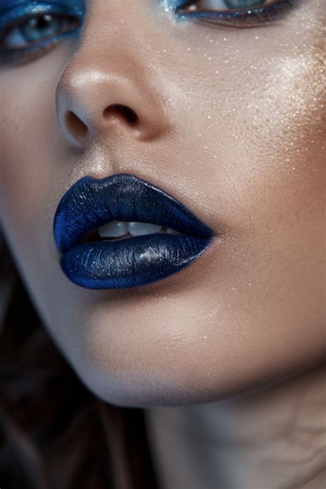 29 Daring Blue Lipstick Ideas