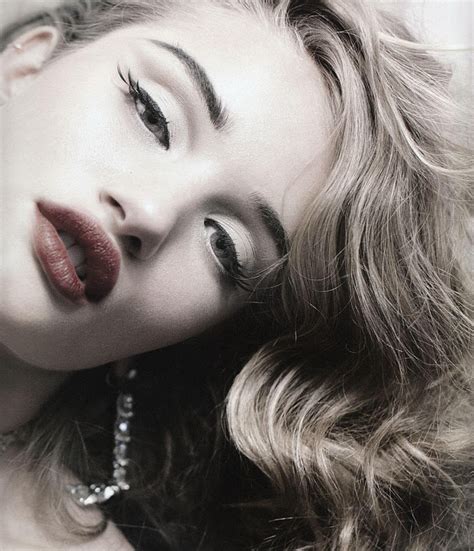 Celebrity Gossip Rosie Huntington Whiteley Topless At Ten Times